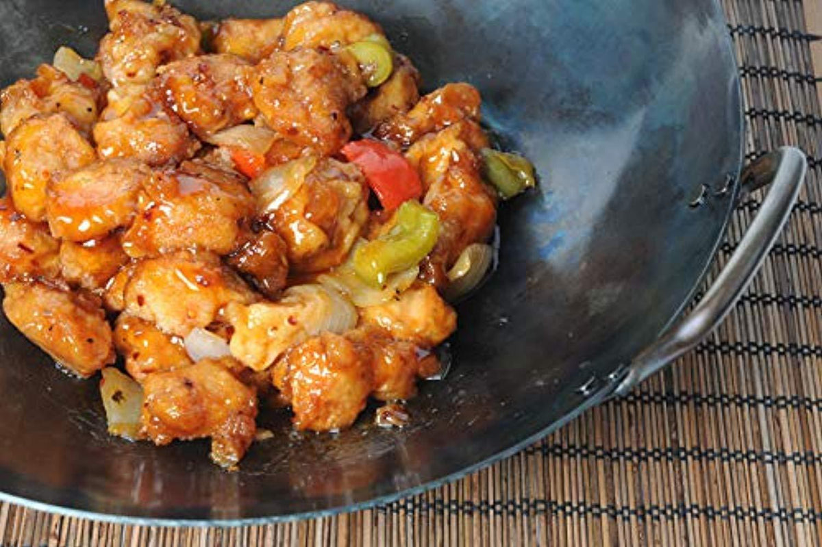 Traditional Hand Hammered Carbon Steel Pow Wok with Bamboo Handle and ...